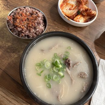 JUNTONG SULLUNGTANG - Updated September 2024 - 409 Photos & 375 Reviews ...