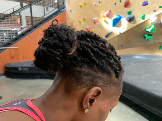 FAMOUS FADEZ BARBERSHOP - 10 Photos & 28 Reviews - Barbers - 853 E ...