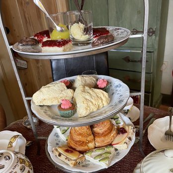 WILLOWBROOK MANOR - Updated December 2025 - 51 Photos - 27420 Minkler ...