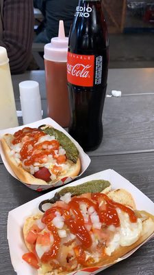 EL PERRON HOT DOGS - 28 Photos & 41 Reviews - 5130 E Sam Houston Pkwy ...