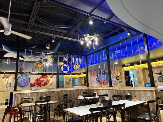 LAUGHING CRAB - Updated October 2025 - 44 Photos & 56 Reviews - 1101 ...