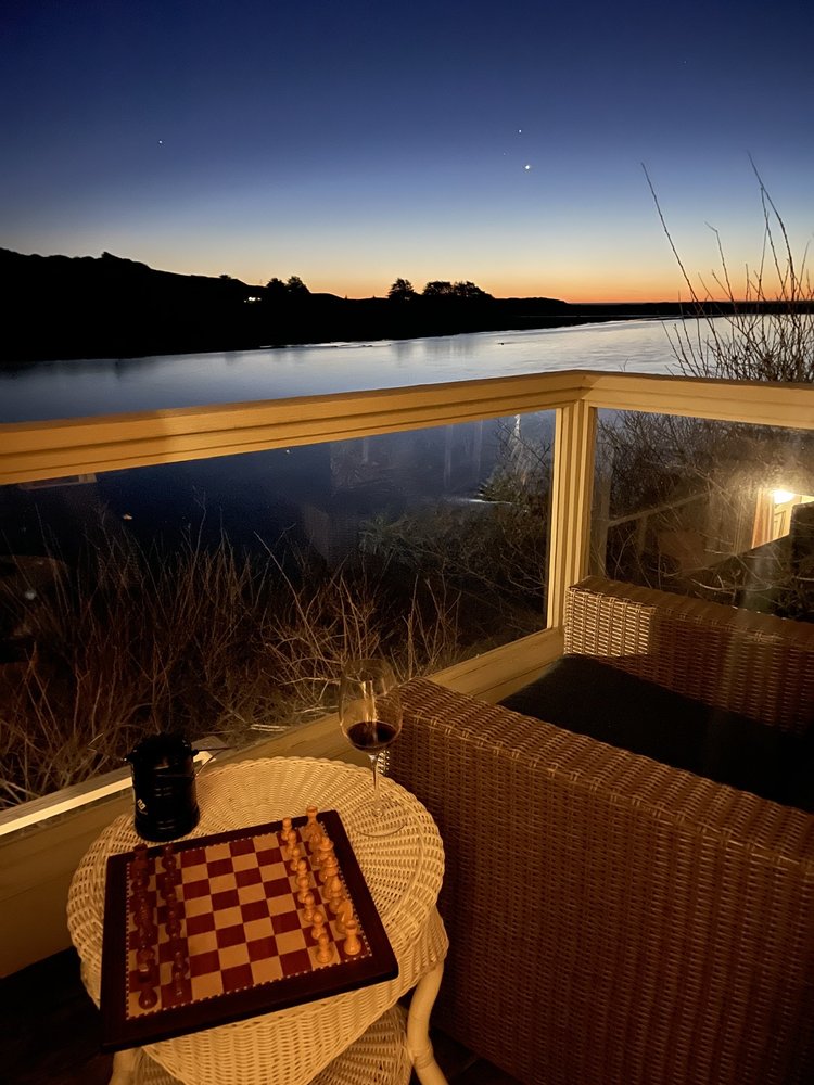 JENNER INN - Updated December 2024 - 377 Photos & 143 Reviews - 10400 ...