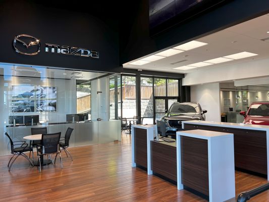 LEE JOHNSON MAZDA OF KIRKLAND - Updated May 2026 - 30 Photos & 158 ...