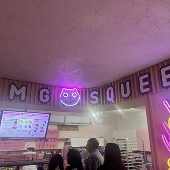 OMG SQUEE - Updated October 2025 - 990 Photos & 406 Reviews - 4607 Bolm Rd, Austin, Texas ...