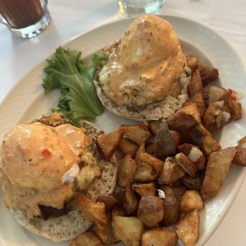 MERRICK INN - Updated January 2025 - 276 Photos & 261 Reviews - 1074 ...