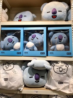 LINE FRIENDS STORE - HOLLYWOOD - 1372 Photos & 226 Reviews ...