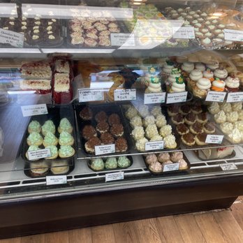 PRANTL’S BAKERY - Bakery in Pittsburgh, Pennsylvania at 5525 Walnut St ...