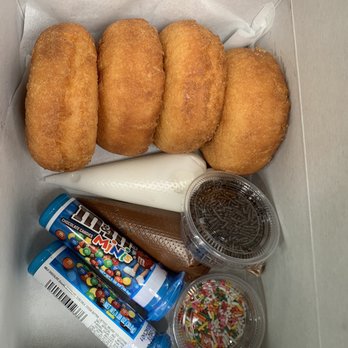 DOH-NUT-HUT - Updated August 2024 - 180 Photos & 130 Reviews - 4272 ...