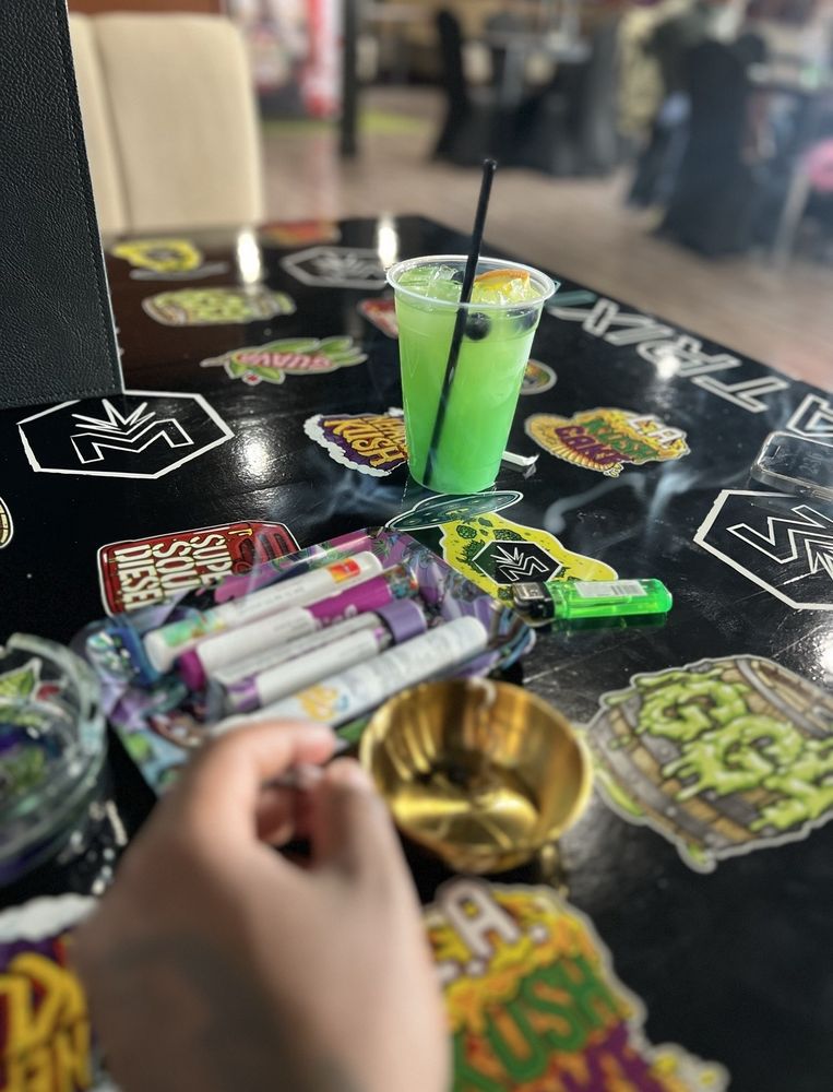 SKY HIGH LV - Updated May 2024 - 48 Photos & 21 Reviews - 1235 Paiute ...