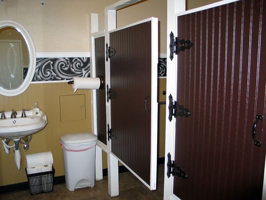 FEISTY GOAT PUB - Updated December 2025 - 30 Photos & 29 Reviews - 1881 ...