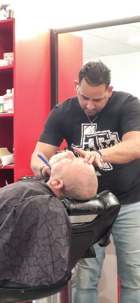 A & J BARBER SHOP - Updated July 2024 - 50 Photos & 26 Reviews - 3403 ...