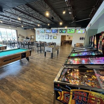 BEARDED MONKEY - Updated December 2025 - 24 Photos & 24 Reviews - 564 ...