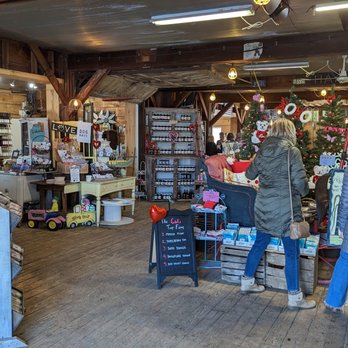 ED DUNNEBACK AND GIRLS FARM MARKET - Updated October 2024 - 232 Photos ...