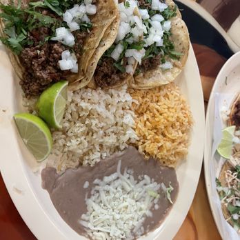 THE FAMOUS TACO - Updated July 2024 - 79 Photos & 117 Reviews - 4104 N ...