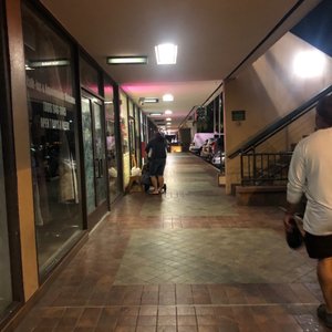 MCCULLY SHOPPING CENTER - 113 Photos & 67 Reviews - 1960 Kapiolani Blvd ...