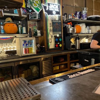 QUEEN ANNE BEER HALL - Updated September 2024 - 855 Photos & 641 ...