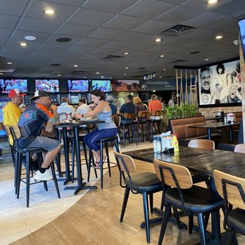 LEGENDS TAVERN & GRILLE - 215 Photos & 206 Reviews - 10 SW 6th St ...