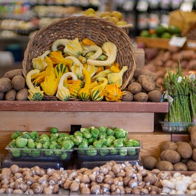 LIFESOURCE NATURAL FOODS - 145 Photos & 93 Reviews - 2649 Commercial St ...