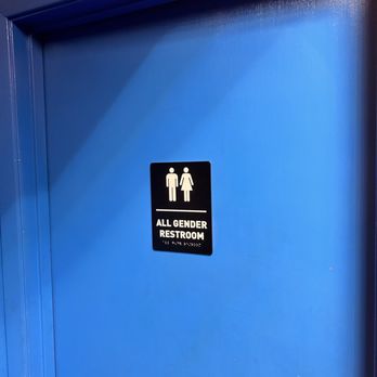 FAST EDDIES FUN CENTER - Updated October 2025 - 49 Photos & 60 Reviews ...