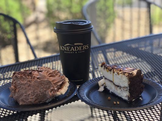 KNEADERS BAKERY & CAFE - 183 Photos & 167 Reviews - Bakeries - 199 N ...
