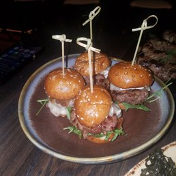 HUBBARD INN - Updated December 2025 - 578 Photos & 301 Reviews - 110 W ...