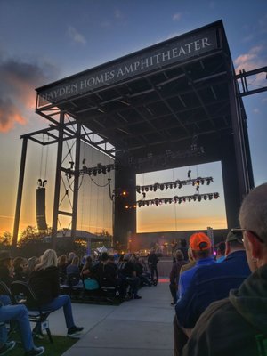HAYDEN HOMES AMPHITHEATER - Updated November 2025 - 92 Photos & 91 Reviews - 344 SW Shevlin ...