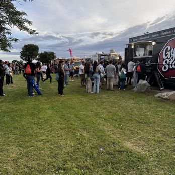 GIBSON RANCH REGIONAL PARK - Updated April 2025 - 193 Photos & 115 ...