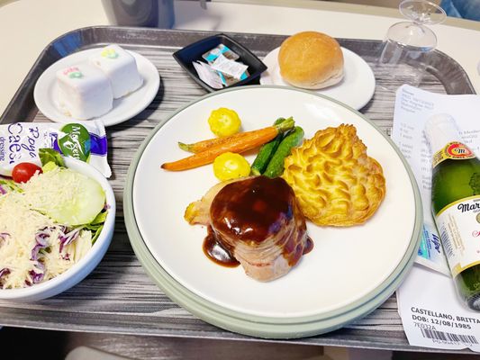 HOAG HOSPITAL CAFETERIA - Updated December 2025 - 99 Photos & 53 ...