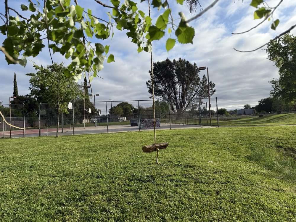 FRIENDSHIP PARK - Updated June 2026 - 5660 Alicia Ave, Olivehurst ...