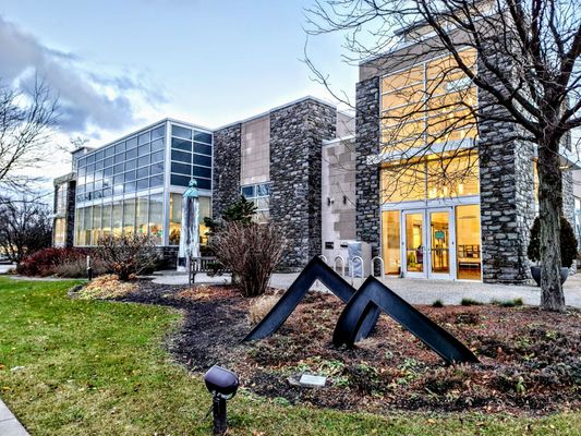 LUDINGTON LIBRARY - Updated July 2025 - 145 Photos & 29 Reviews - 5 S ...