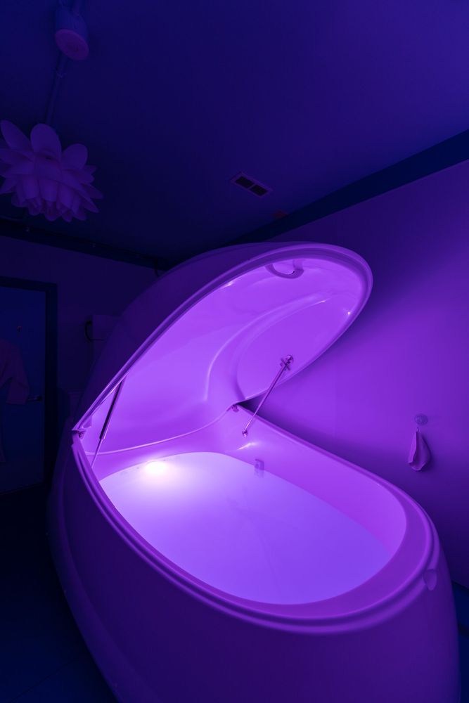 FLOAT ON - 58 Photos & 145 Reviews - 4530 SE Hawthorne Blvd, Portland ...
