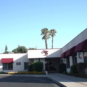 KAWEAH MANOR - Updated January 2026 - 10 Reviews - 3710 W Tulare Ave ...