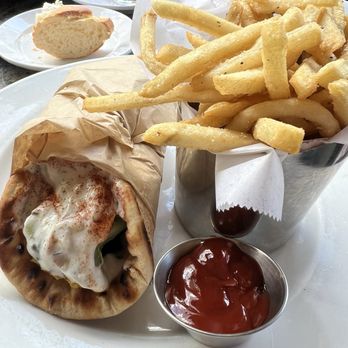 YANNI’S BAR & GRILL - Updated December 2024 - 762 Photos & 802 Reviews ...