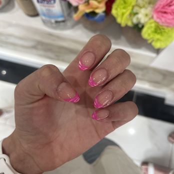 PAW POWER NAILS - Updated October 2025 - 22 Photos - 384 College Ave ...