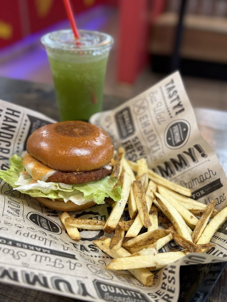 BURGER HUB - Updated July 2025 - 270 Photos & 97 Reviews - 3315 ...