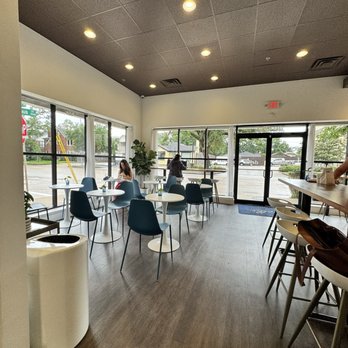 DELLA COFFEE - Updated July 2024 - 74 Photos & 17 Reviews - 1000 W Gray ...