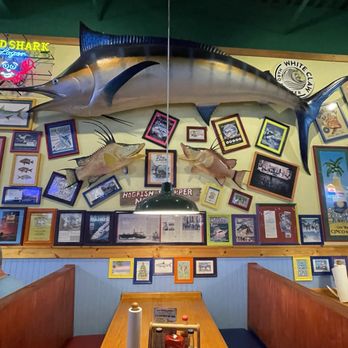 PINCHERS - Updated January 2026 - 217 Photos & 304 Reviews - 10707 ...