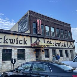 PICKWICK RESTAURANT & PUB - Updated October 2025 - 218 Photos & 253 ...