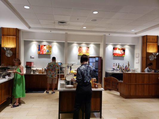 DELTA SKY CLUB - Updated June 2025 - 487 Photos & 138 Reviews - 300 ...