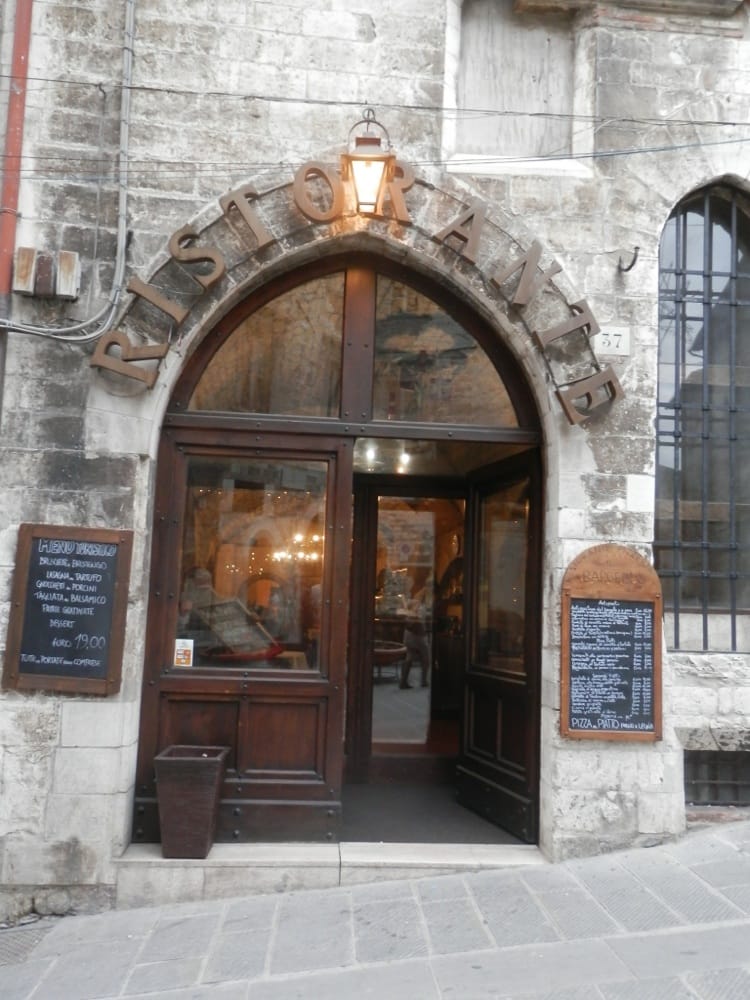 RISTORANTE PIZZERIA IL BARGELLO - Updated July 2025 - Via dei Consoli ...
