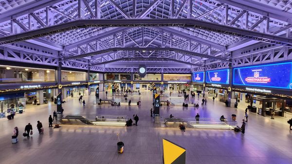 AMTRAK METROPOLITAN LOUNGE - Updated December 2025 - 147 Photos & 20 ...