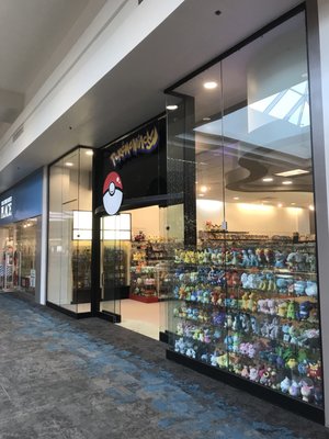 POKEMANIACS - Updated October 2025 - 18 Photos & 24 Reviews - 2901 S ...