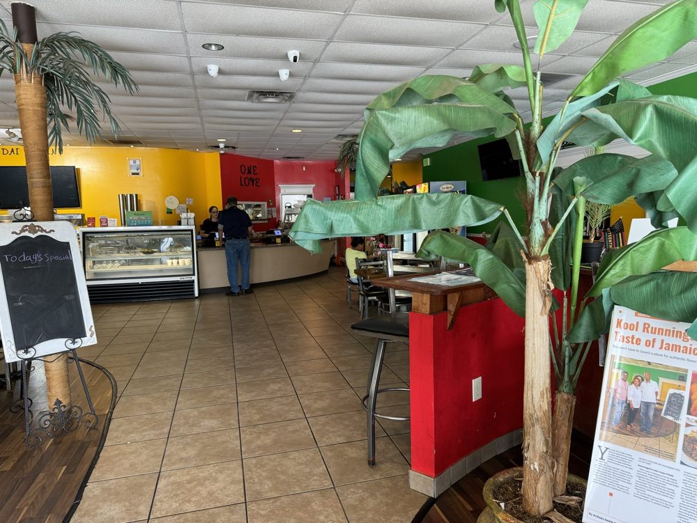 KOOL RUNNINGS JAMAICAN RESTAURANT - Updated September 2025 - 392 Photos ...