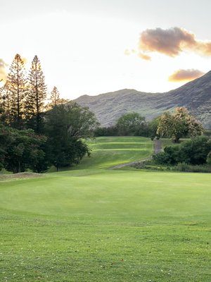 MAKAHA VALLEY COUNTRY CLUB - Updated January 2026 - 109 Photos & 28 ...