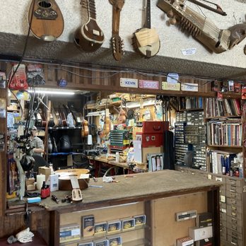 MCCABE’S GUITAR SHOP - Updated January 2025 - 84 Photos & 262 Reviews ...
