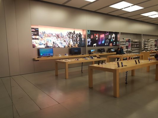 APPLE STORE - Updated December 2025 - 13 Photos & 41 Reviews - 2929 ...
