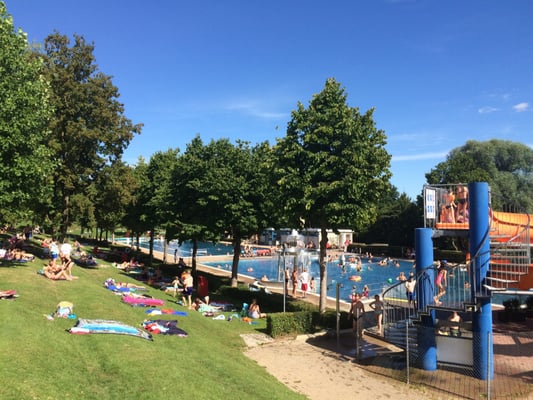 FREIBAD - Updated May 2025 - Uhlandstr. 35, Ehingen, Baden-Württemberg ...