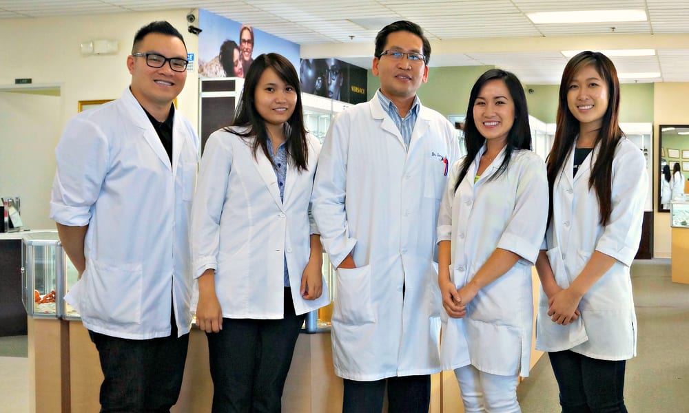 FAMILY OPTOMETRY - Updated December 2025 - 18 Photos & 82 Reviews ...