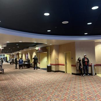 AMC NORTHRIDGE 10 - Updated June 2024 - 84 Photos & 82 Reviews - 9400 ...