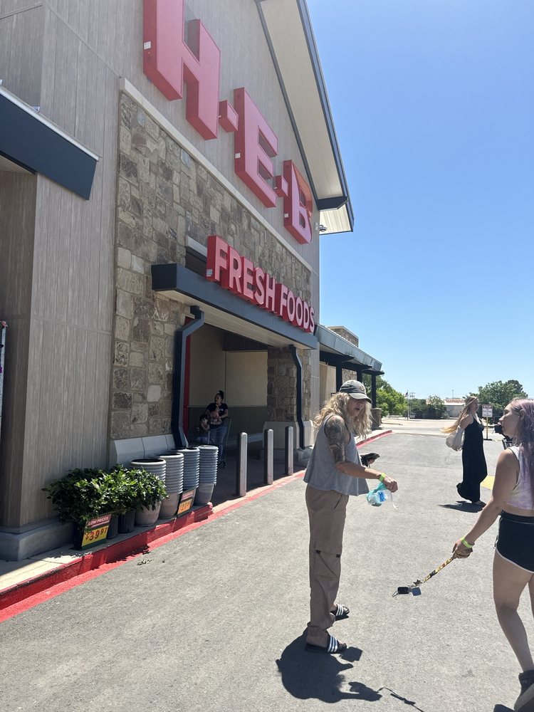 H-E-B - Updated October 2025 - 19 Reviews - 105 S Boundary St, Burnet ...